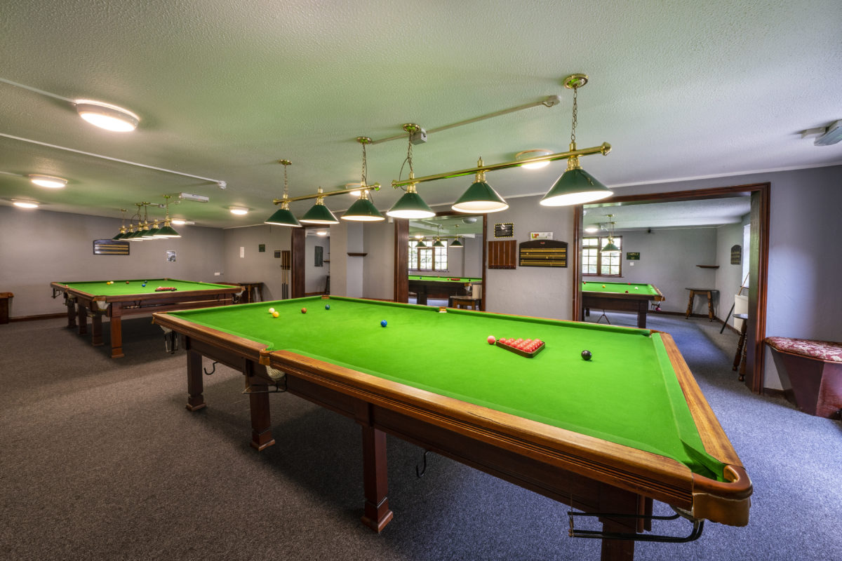 Hotel with Snooker and Darts - Manor & Ashbury Resorts